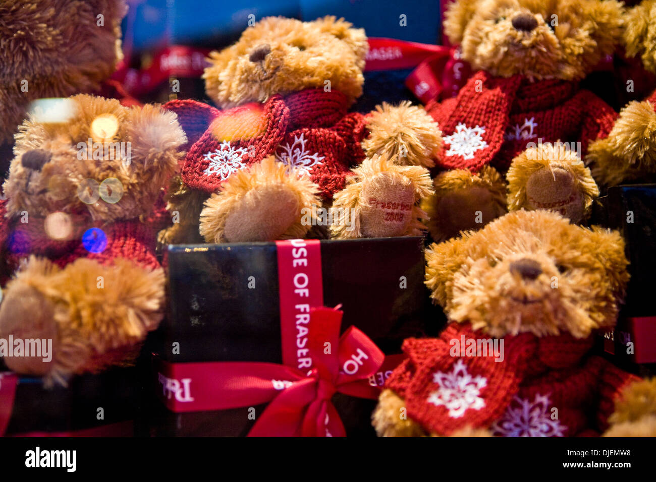 Christmas toy shop window hi-res stock photography and images - Alamy