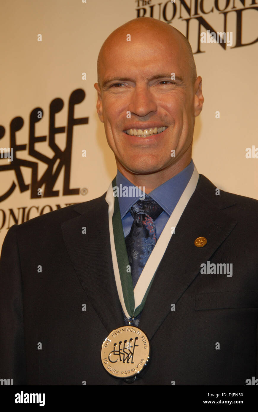 Sep 17, 2007 - New York, NY, USA - MARK MESSIER attending the 22nd ...