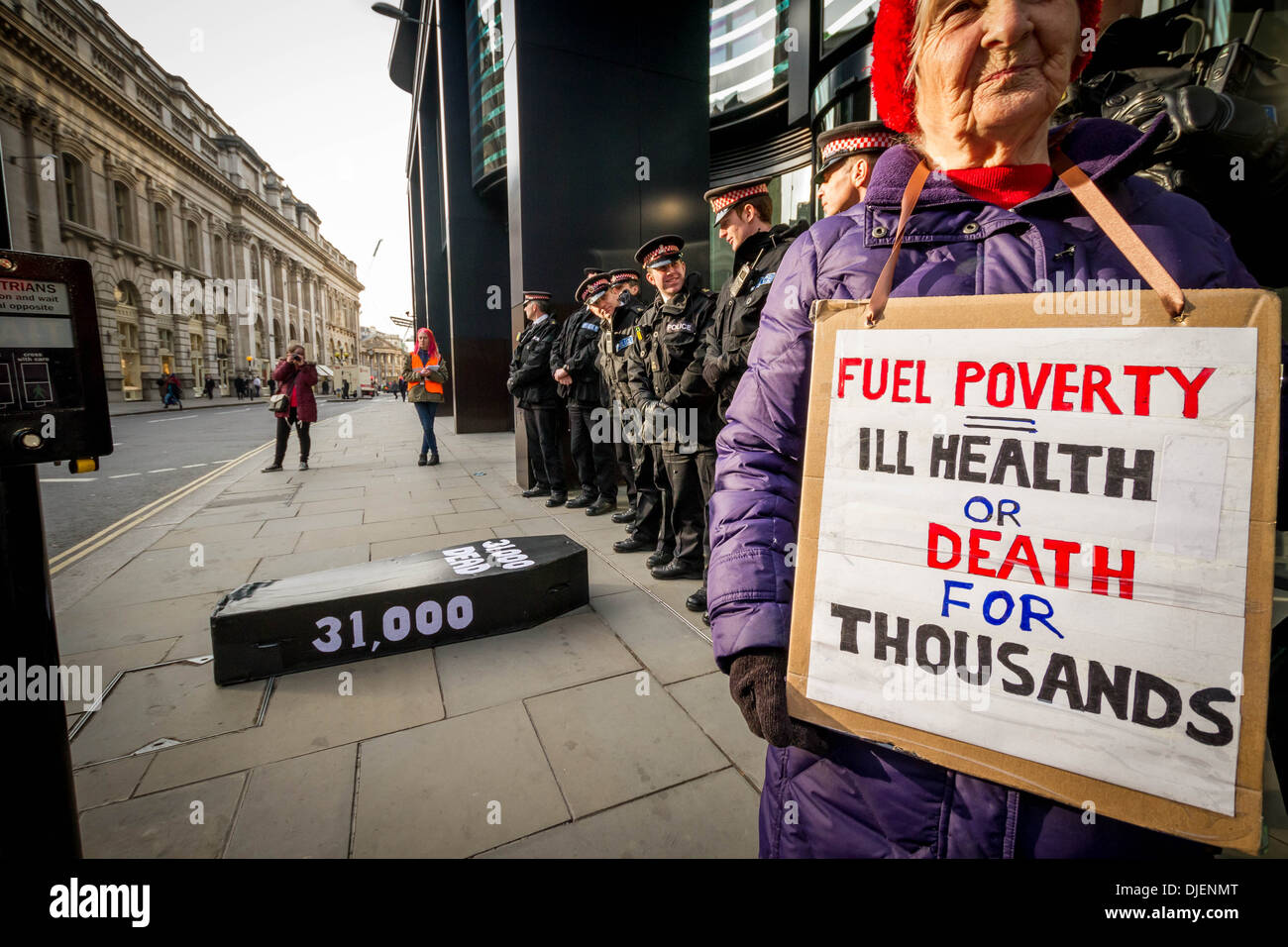 Fuel poverty kills hi-res stock photography and images - Alamy