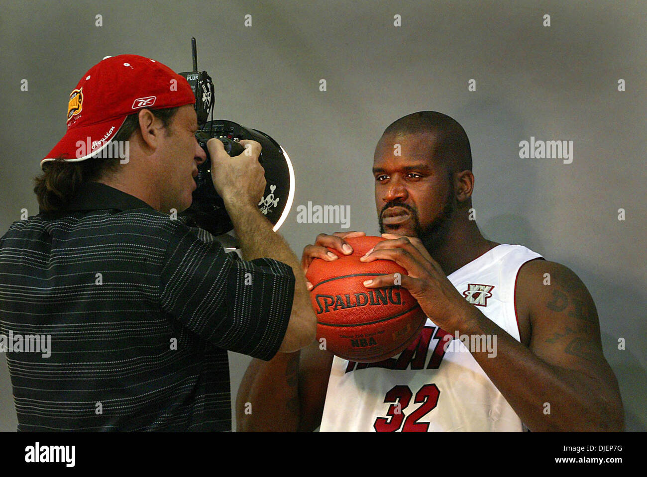 Sep 30, 2007 - Miami, FL, USA - SHAQUILLE O'NEAL has his photo taken by ...