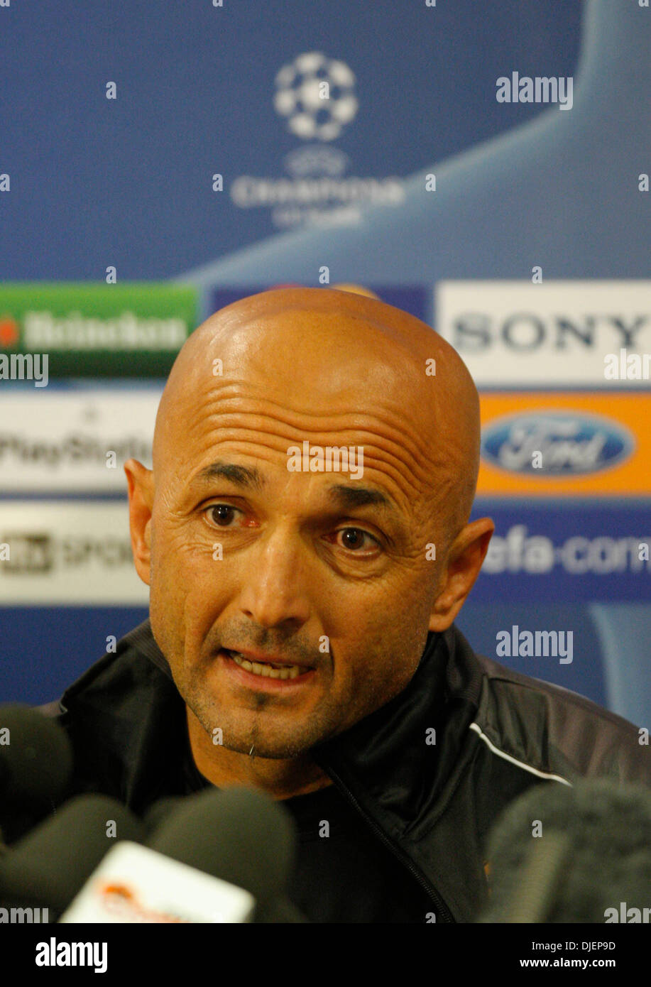 Luciano Spalletti manager of Roma talking at a Uefa Champions league ...