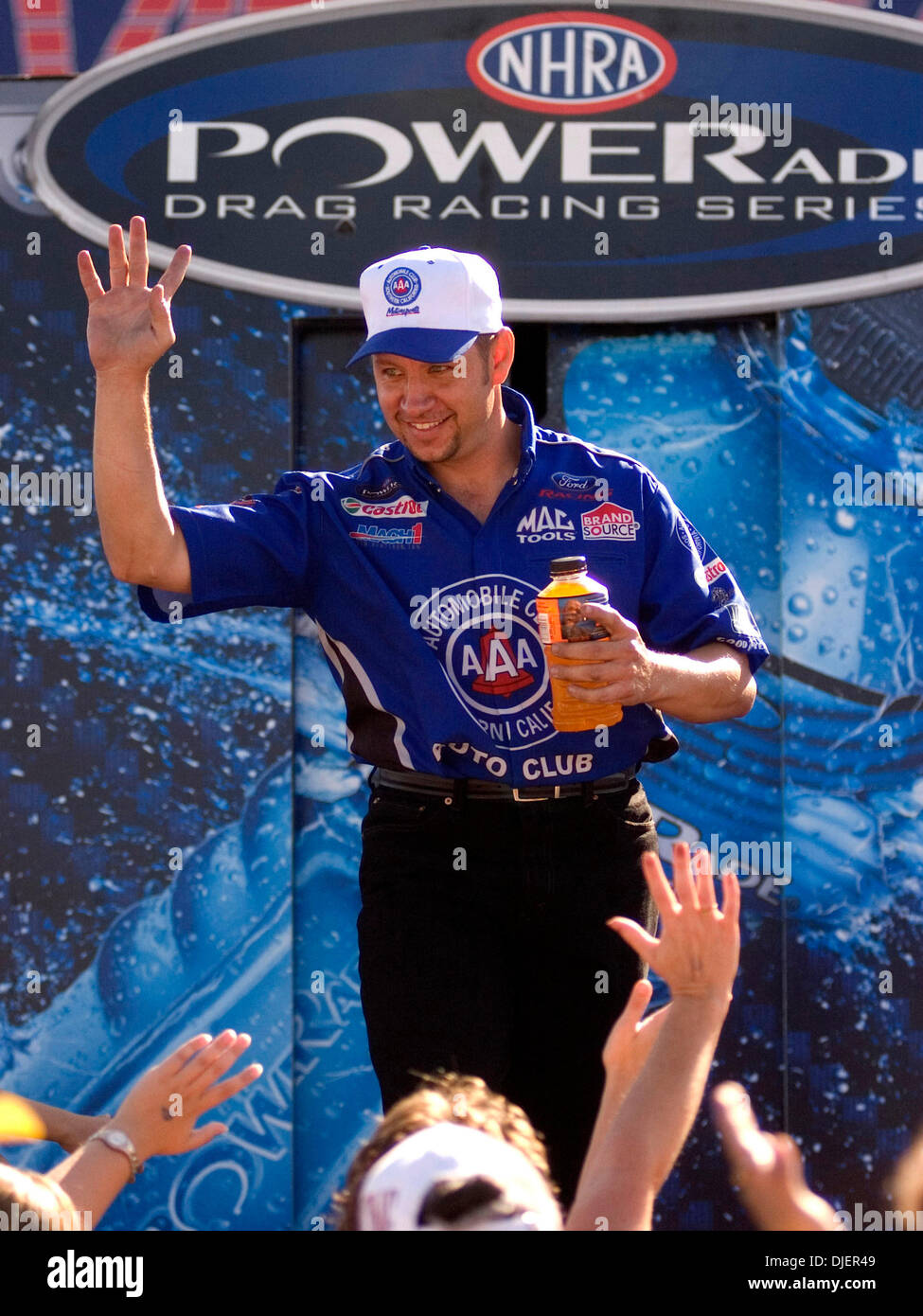 Oct 07, 2007 - Dinwiddie, VA, USA - ROBERT HIGHT, NHRA Funny Car driver ...
