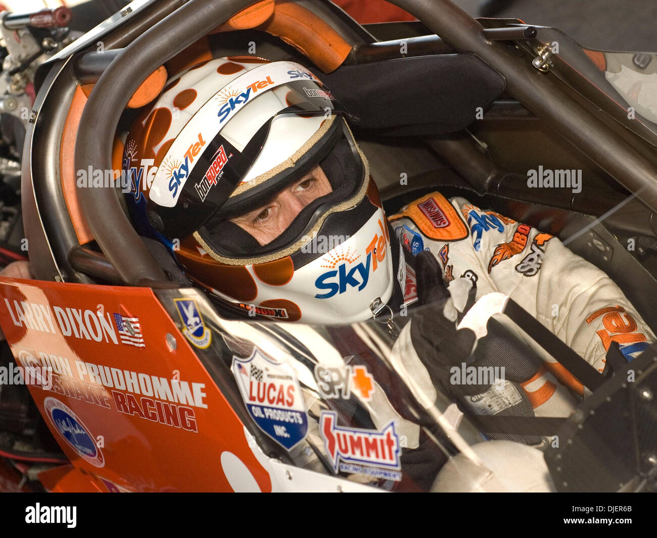 Oct 07, 2007 - Dinwiddie, VA, USA - LARRY DIXON, NHRA Top Fuel driver ...