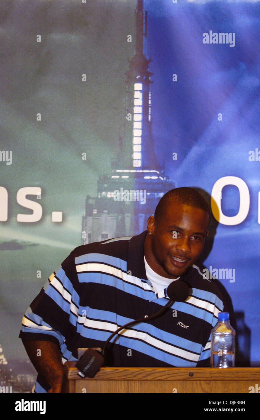 Oct 08, 2007 - Manhattan, NY, USA - NY Giants running back DERRICK WARD ...