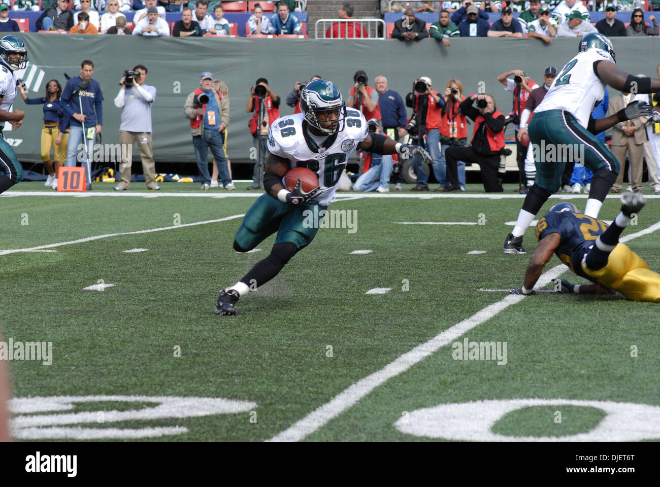 Correll buckhalter eagles hi-res stock photography and images - Alamy