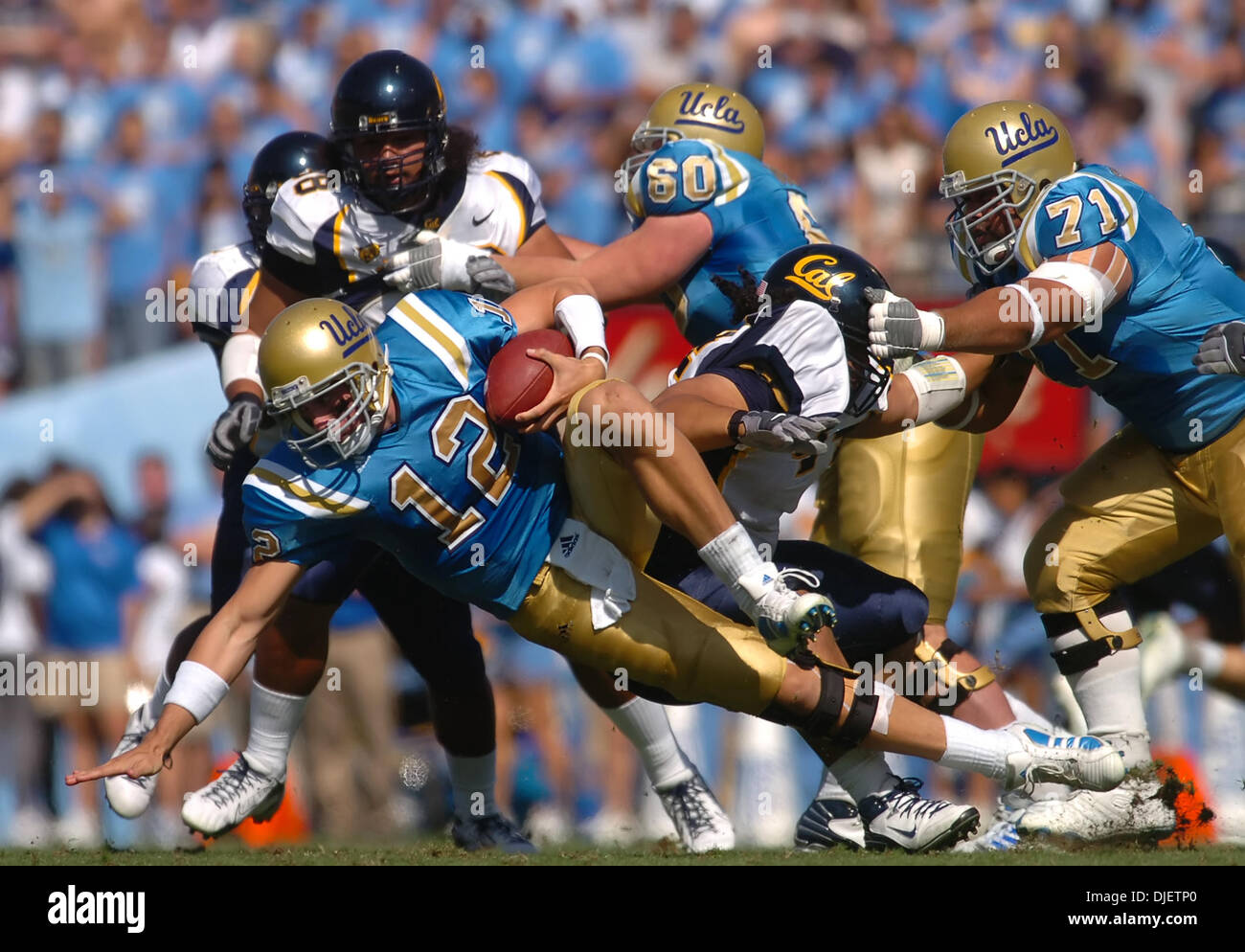 October 20th 2007 - Pasadena, CA, USA - UCLA quarterback Patrick Cowan ...