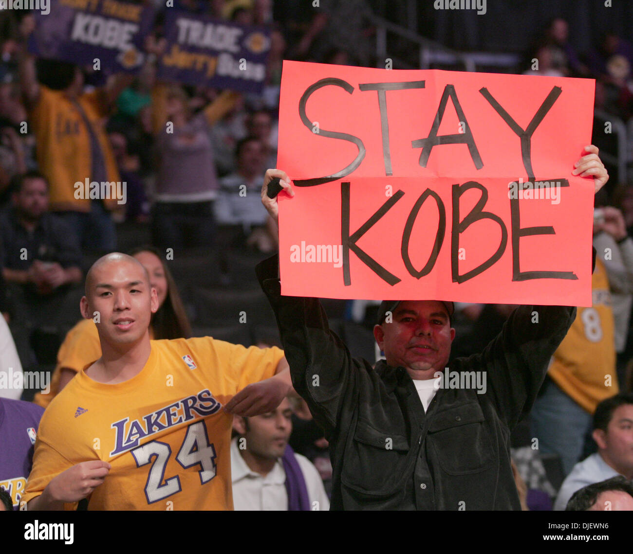 Lakers fans los angeles hi-res stock photography and images - Alamy