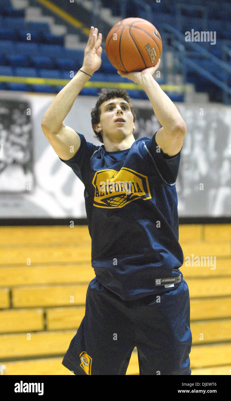 October 31st, 2007 - Berkeley, CA, USA - Cal guard Nikola Knezevic ...