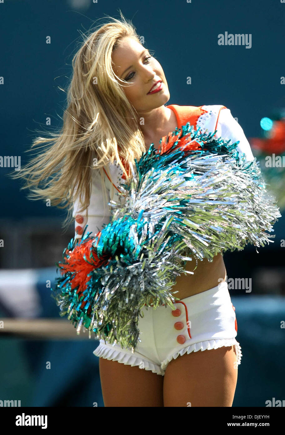 Dolphin cheerleader hi-res stock photography and images - Alamy