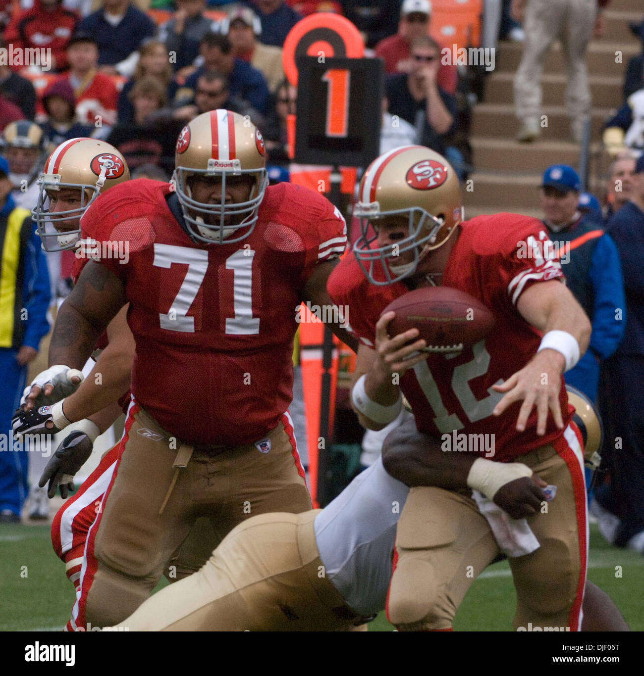 Larry allen hi-res stock photography and images - Alamy