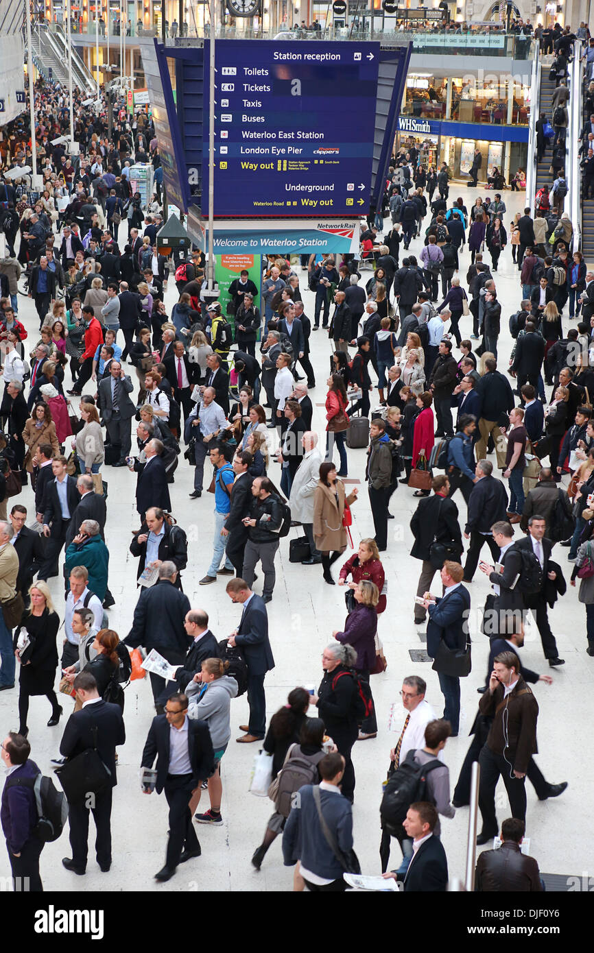 Rush hour train hi-res stock photography and images - Alamy