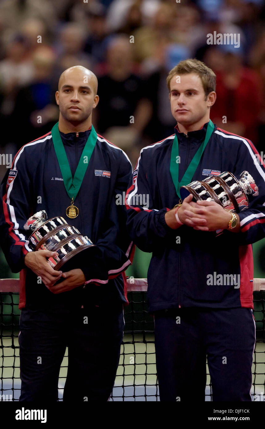 Andy roddick davis cup hi-res stock photography and images - Alamy