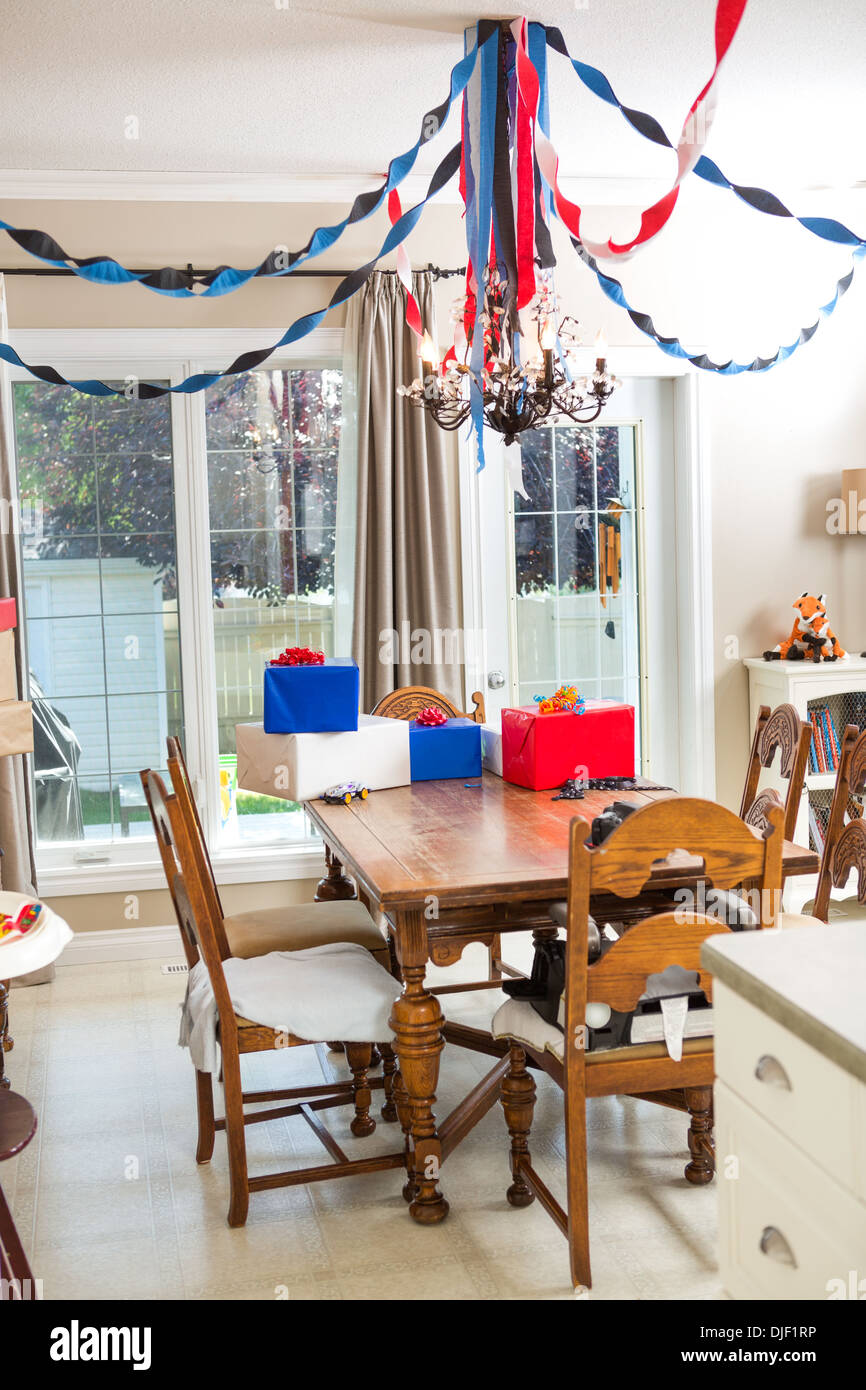 Birthday presents and table hi-res stock photography and images - Alamy