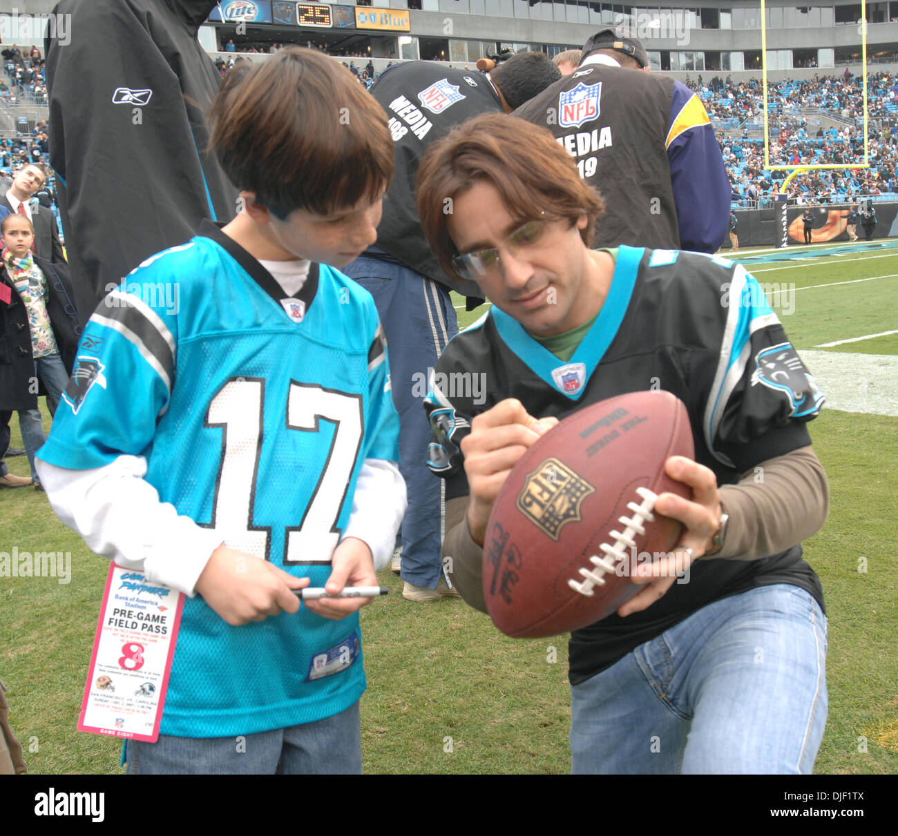 Dec 03, 2007 - Charlotte, North Carolina, USA - Musician STEVE AZAR ...
