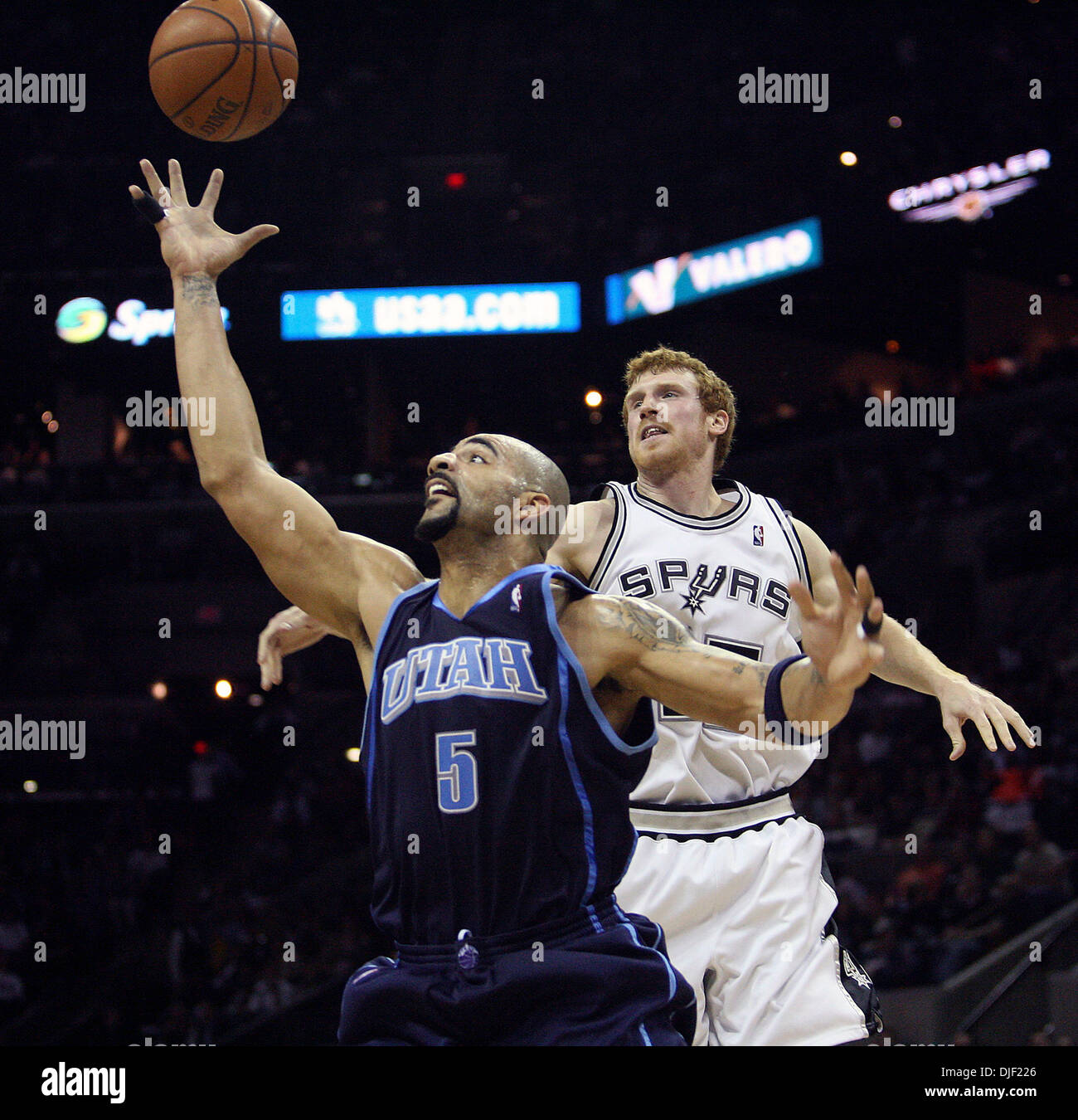 Dec 07, 2007 - San Antonio, Texas, USA - CARLOS BOOZER grabs a rebound ...