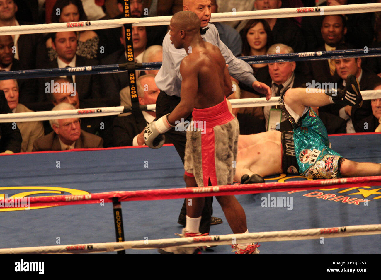 Boy boxing knocked out hi-res stock photography and images - Alamy