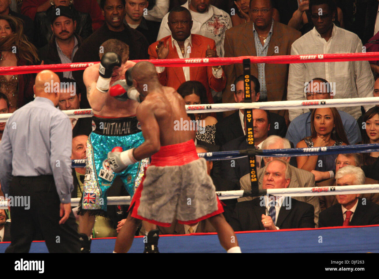 Boy boxing knocked out hi-res stock photography and images - Alamy