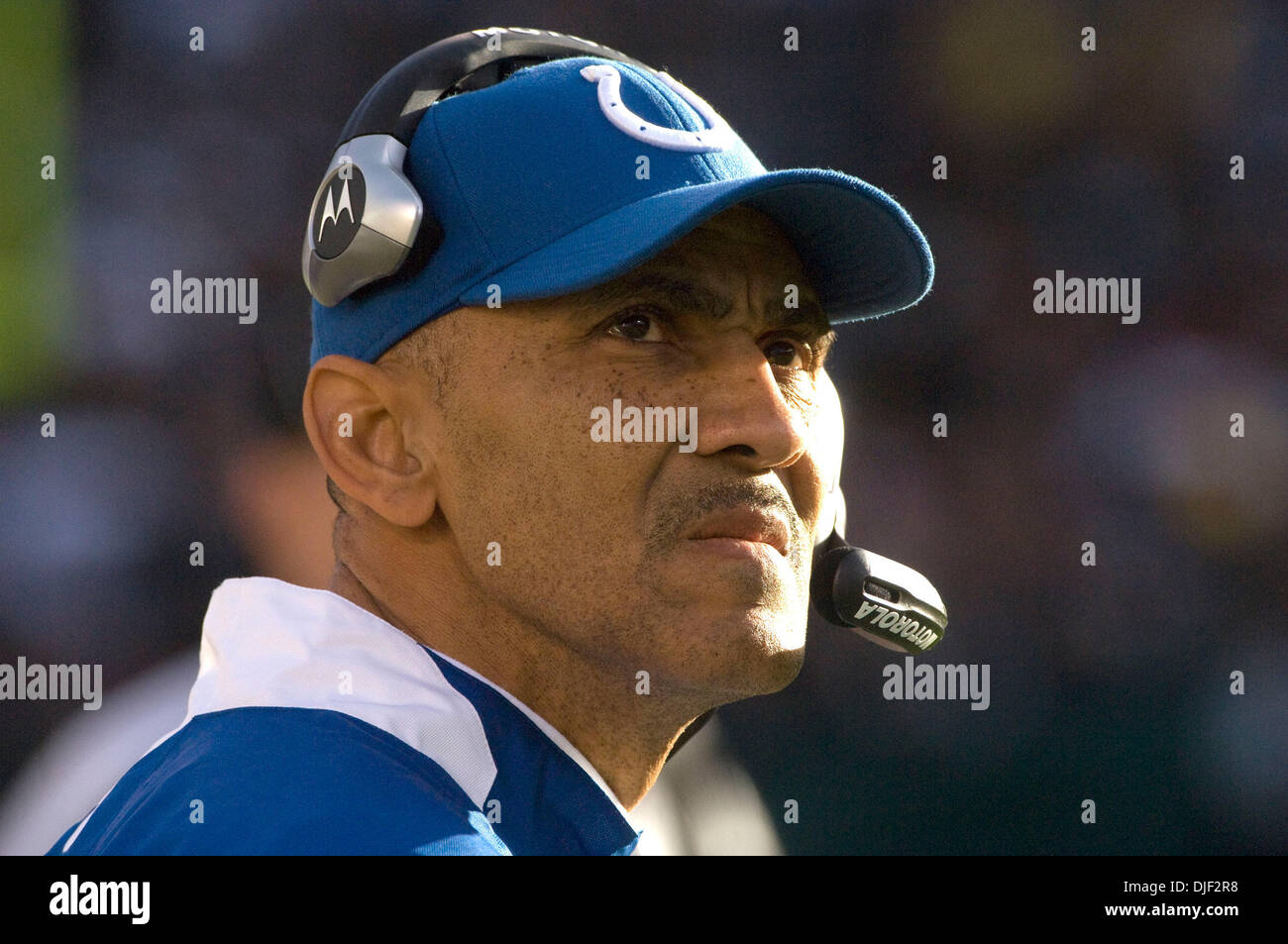 Nfl sideline hi-res stock photography and images - Alamy