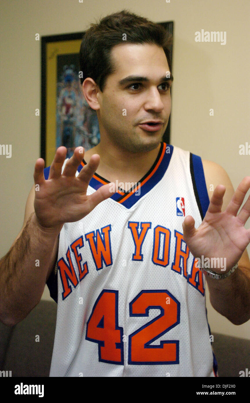 Knicks fan hi-res stock photography and images - Alamy