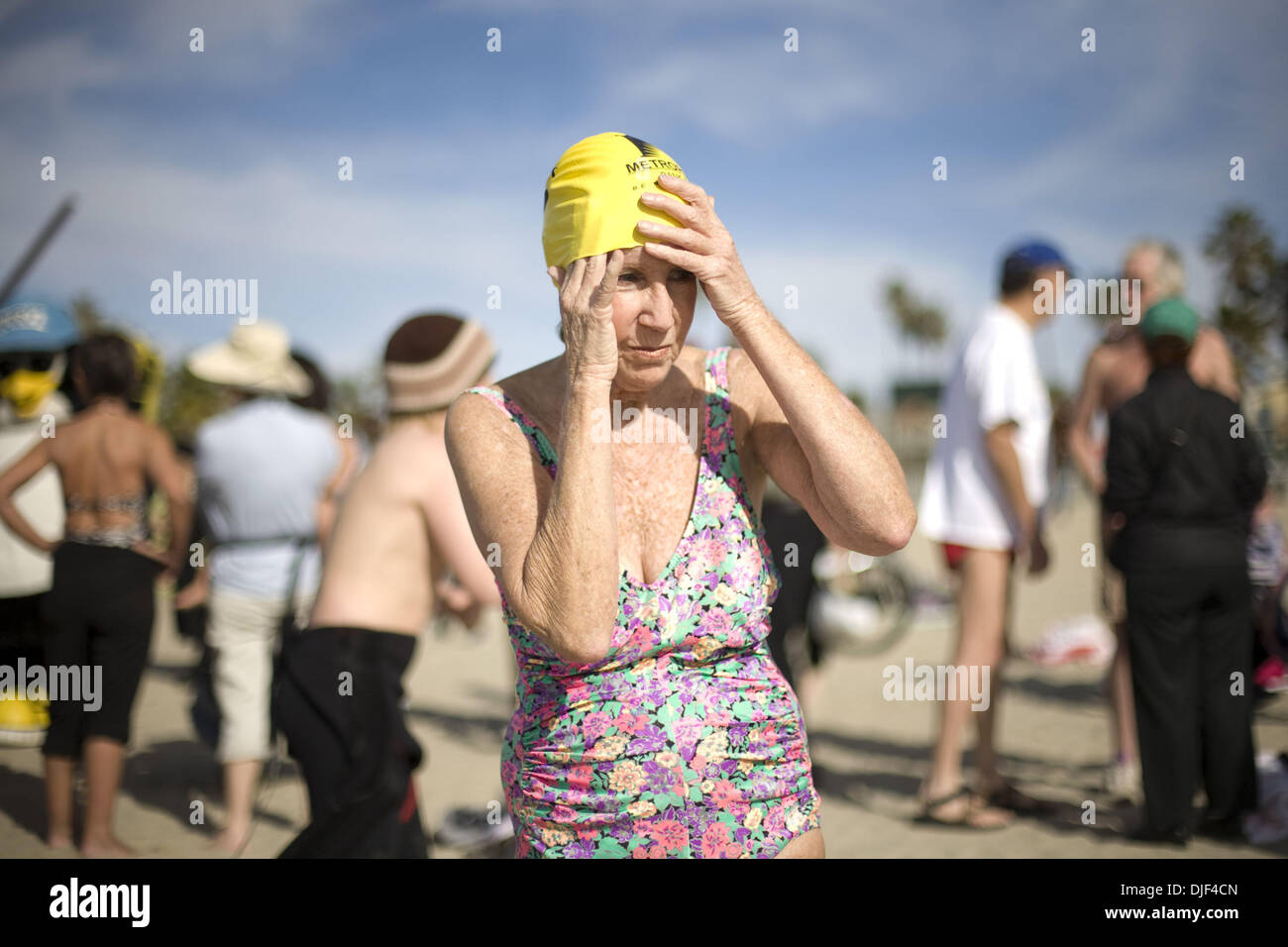 Swimmer started hi-res stock photography and images - Alamy