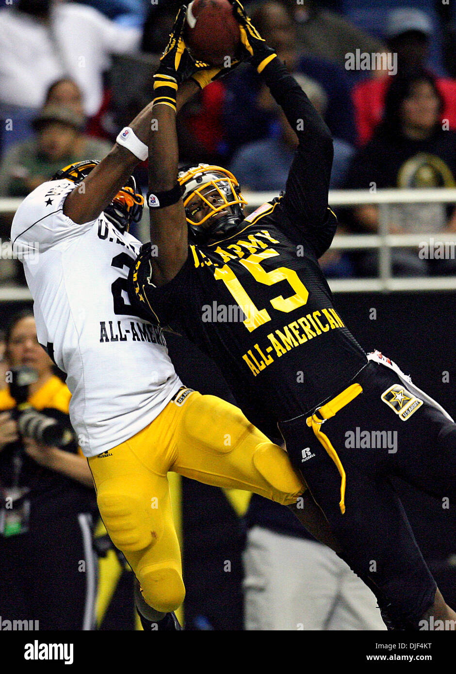 Robert brown american football hi-res stock photography and images - Alamy