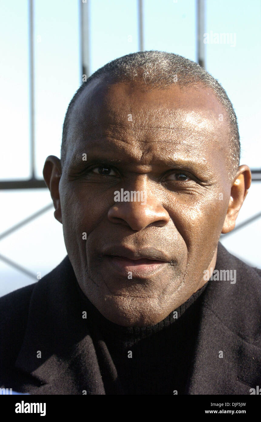 Jan 18, 2008 - Manhattan, NY, USA - NFL Hall of Famer HARRY CARSON ...