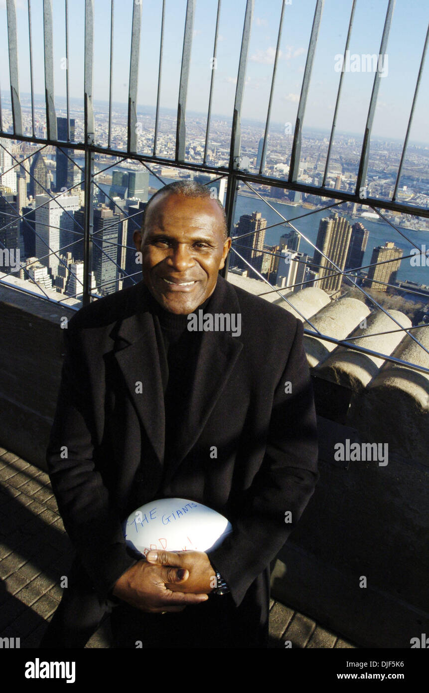 Harry carson hi-res stock photography and images - Alamy