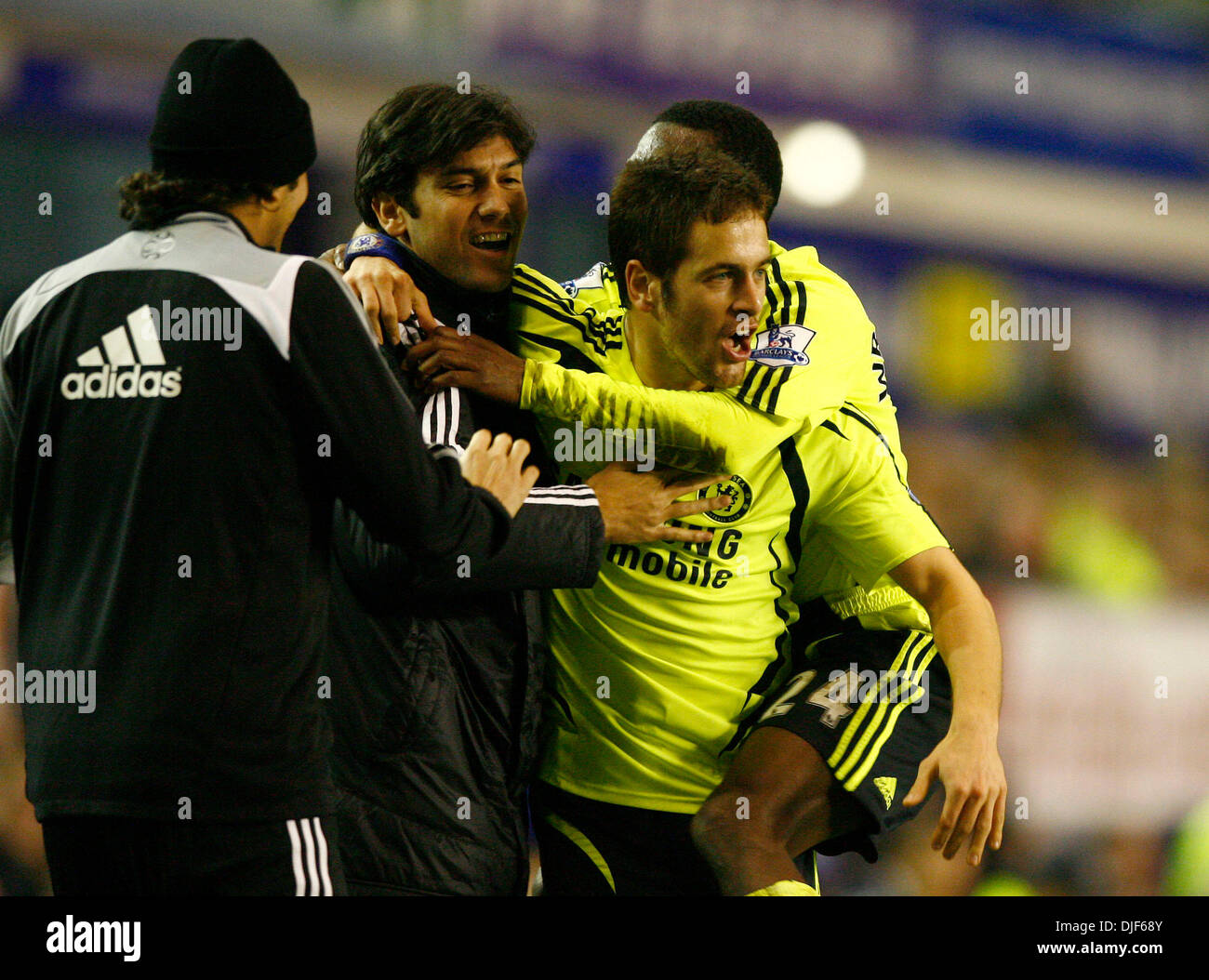 Chelsea's Joe Cole celebrates his goal (Credit Image: © PHOTOGRAPHER ...