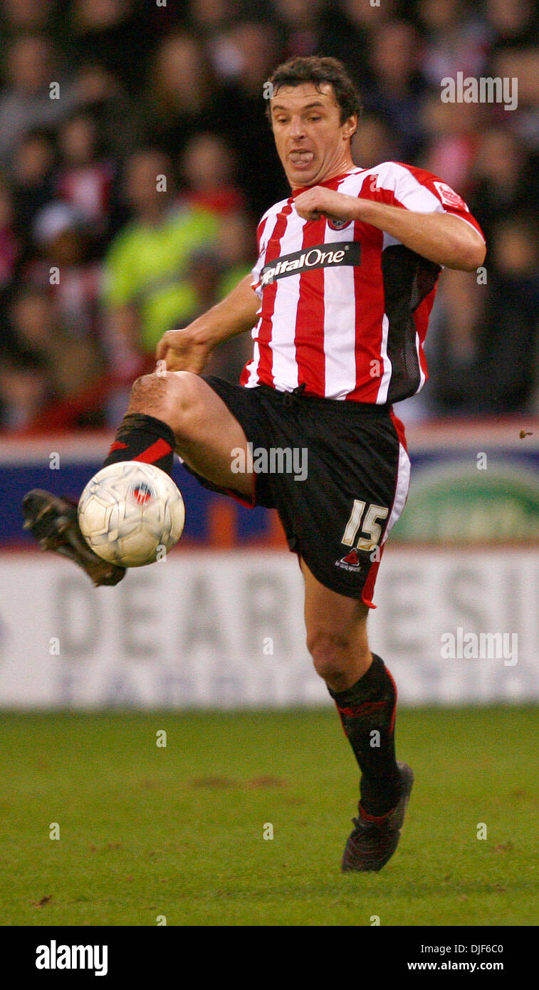 Gary speed hi-res stock photography and images - Alamy