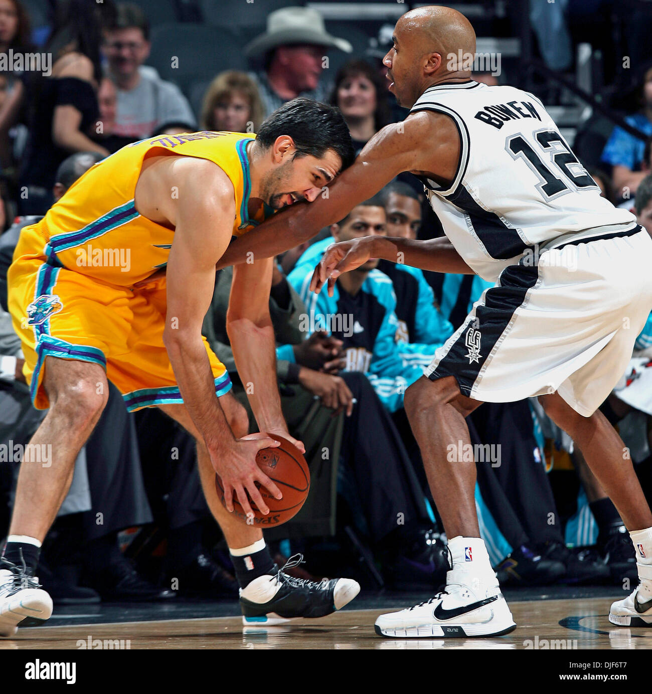 New orleans hornets hi-res stock photography and images - Alamy
