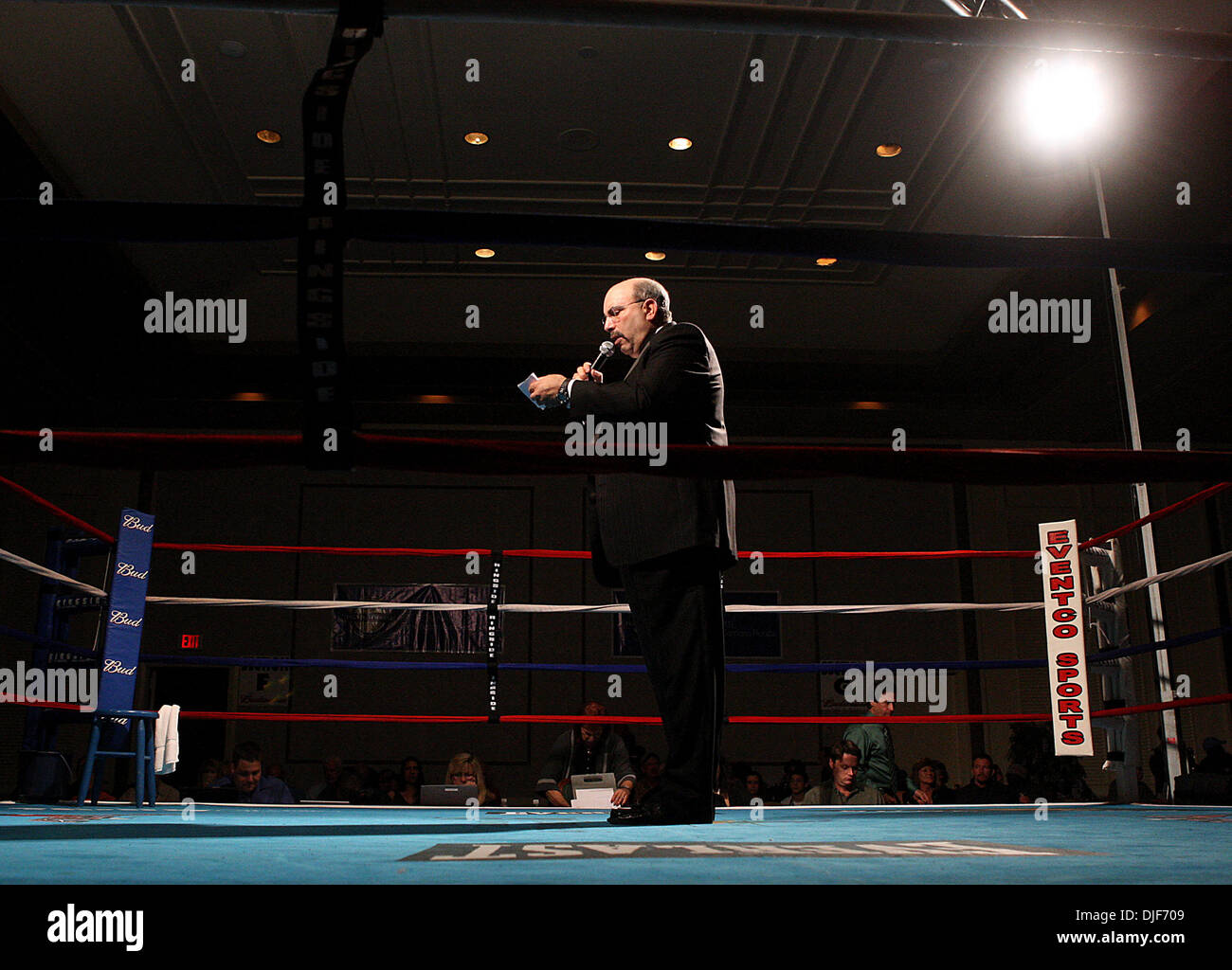 Boxing Ring Announcer High Resolution Stock Photography and Images - Alamy