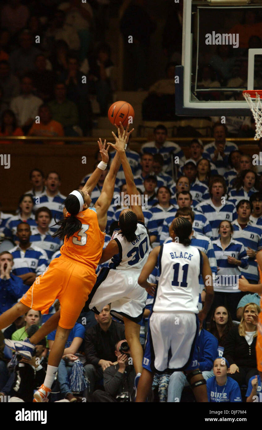 Candace parker 2008 hi-res stock photography and images - Alamy