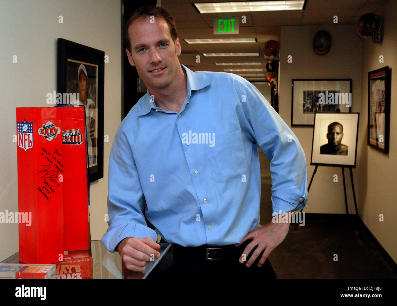 Inside of walnut hi-res stock photography and images - Alamy