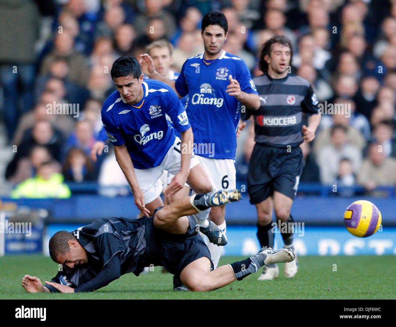 Tim cahill everton hi-res stock photography and images - Alamy