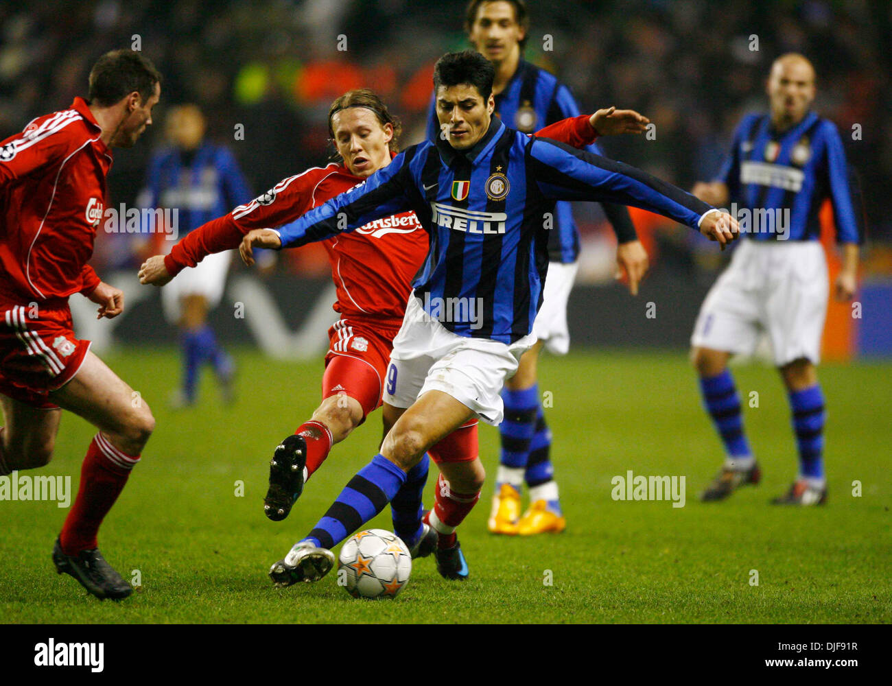Julio Cruz of Inter Milan and Liverpool's Lucas Leiva (Credit Image ...