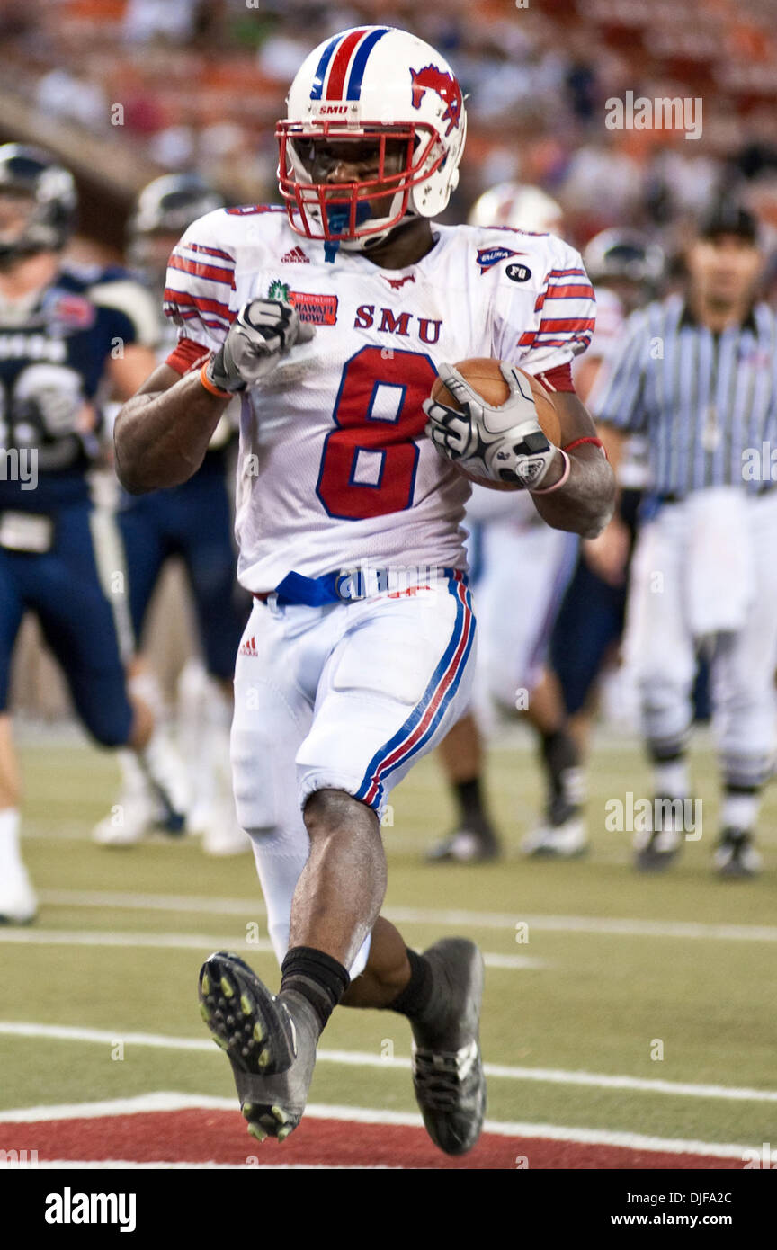 Southern Methodist running back Shawnbrey McNeal #8 finds the end-zone ...