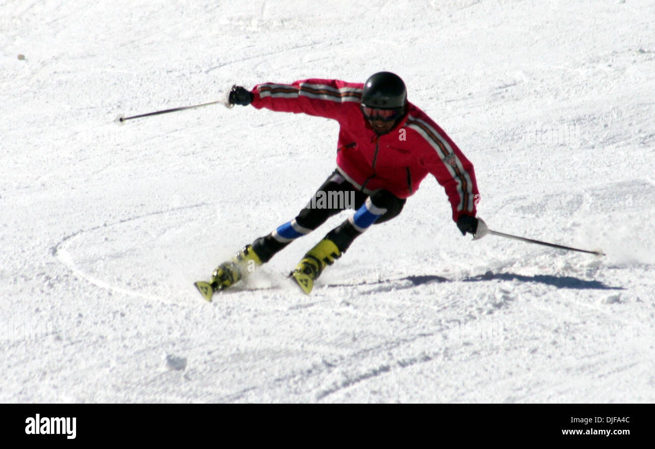 Practice skiing hi-res stock photography and images - Alamy