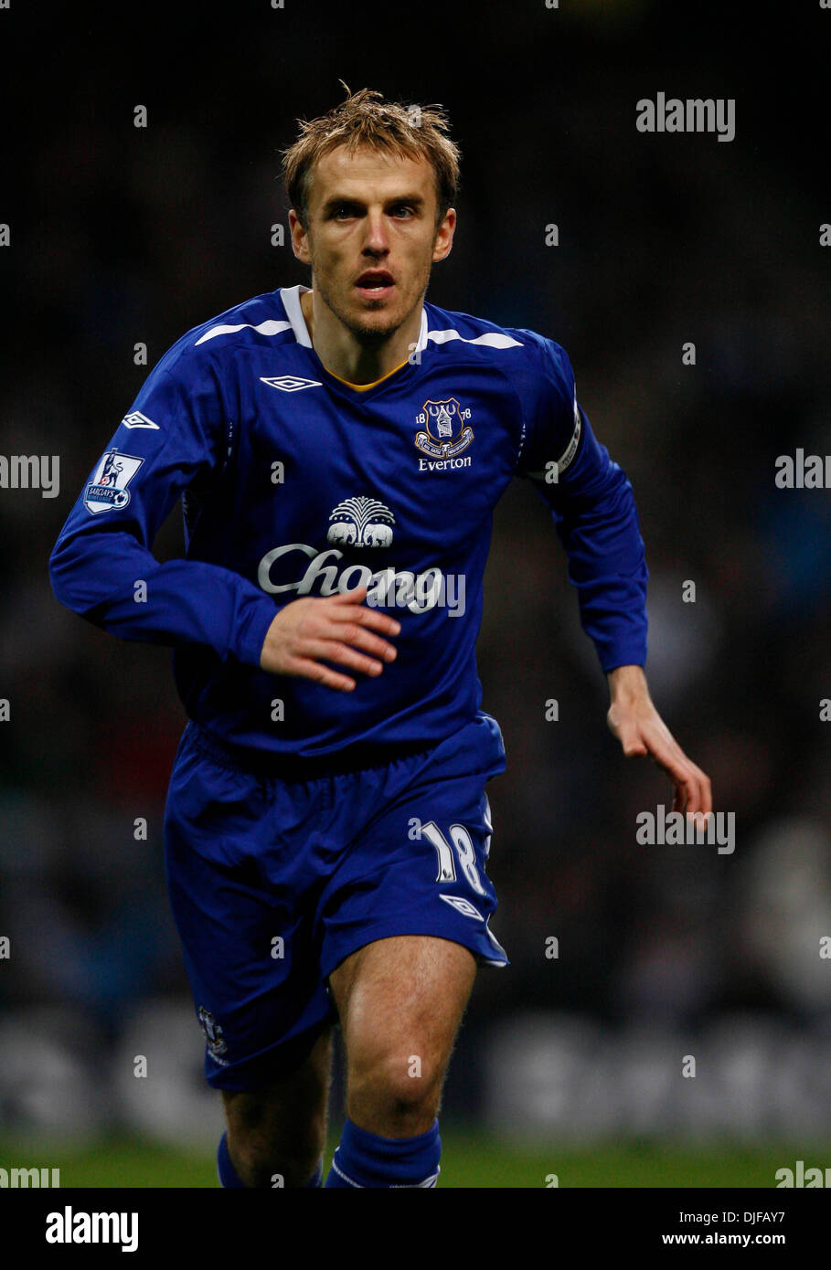 Phil neville everton hi-res stock photography and images - Alamy