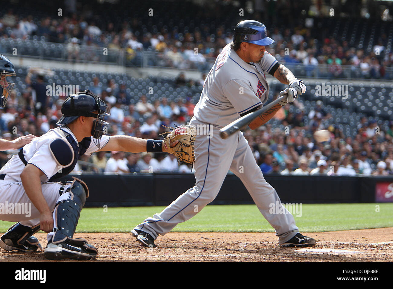 New York Mets catcher Henry Blanco on deck against the San Diego Padres ...