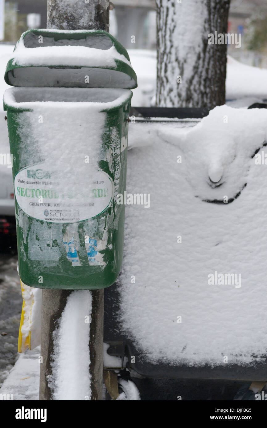 Dumpsters hi-res stock photography and images - Alamy