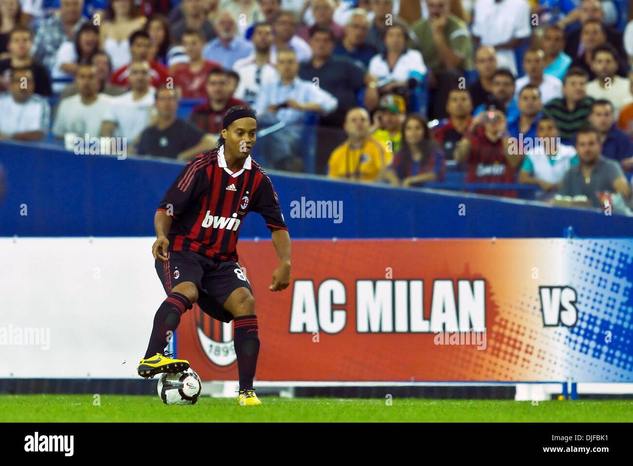 AC Milan's forward Ronaldo (Ronaldinho) De Assis Moreira(#80) in game ...
