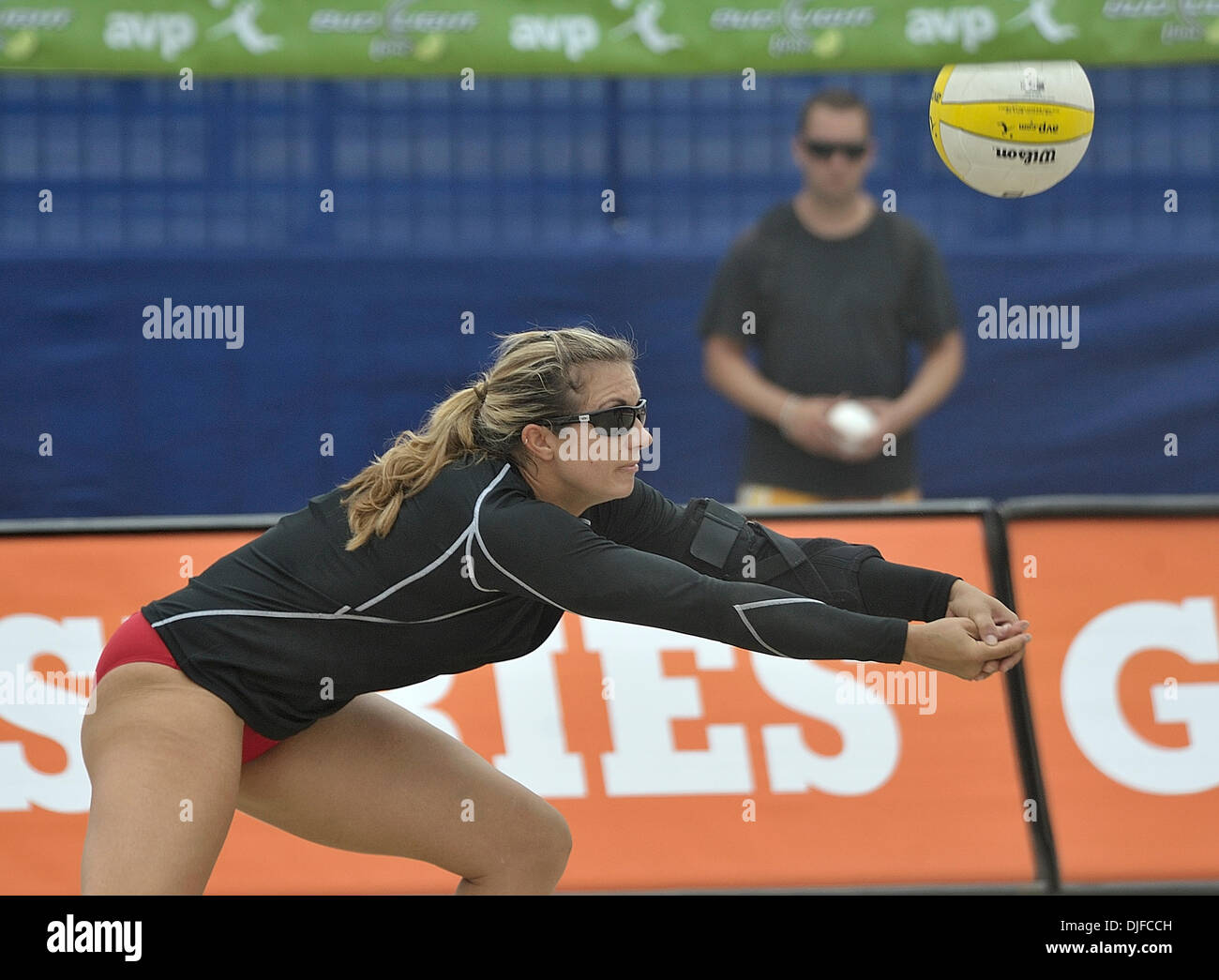 Jun. 04, 2010 - Huntington Beach, California, U.S. - HUNTINGTON BEACH ...