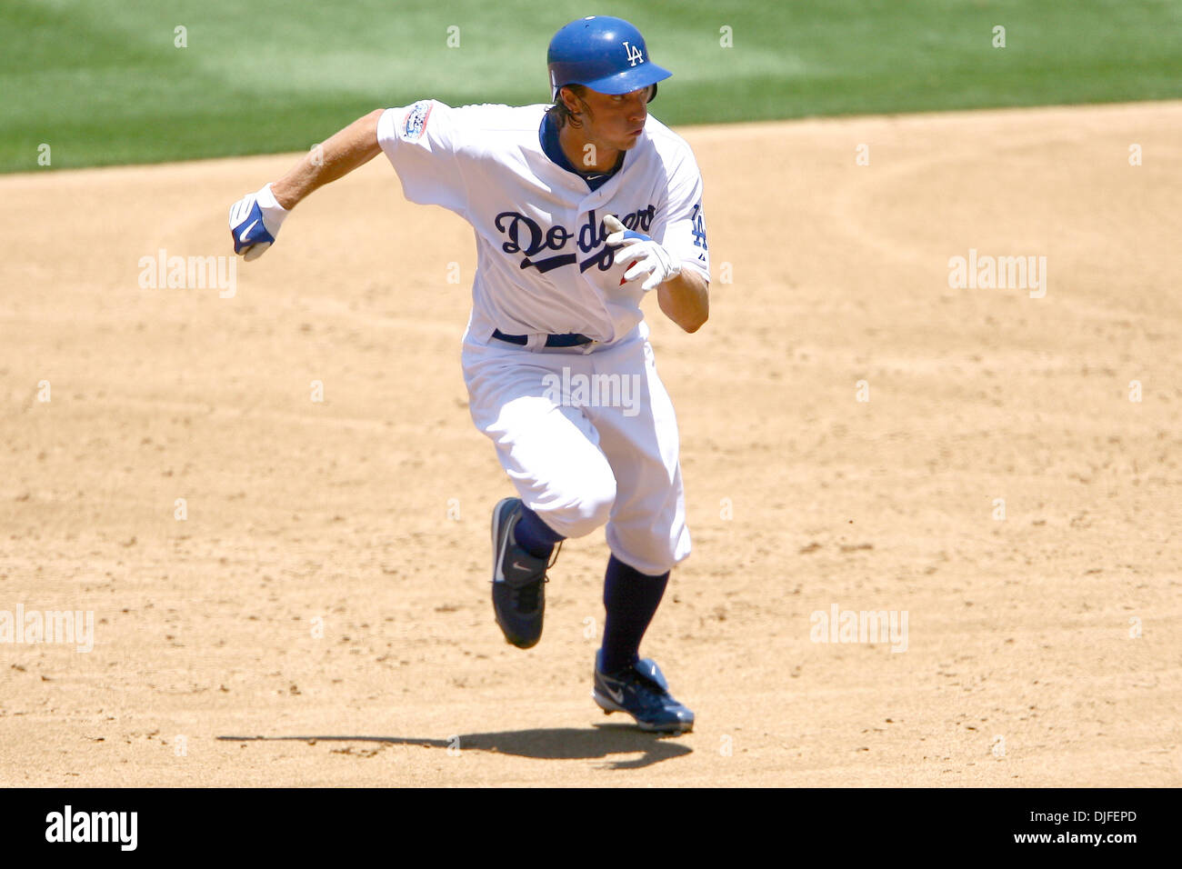 Takes off from first base hi-res stock photography and images - Alamy