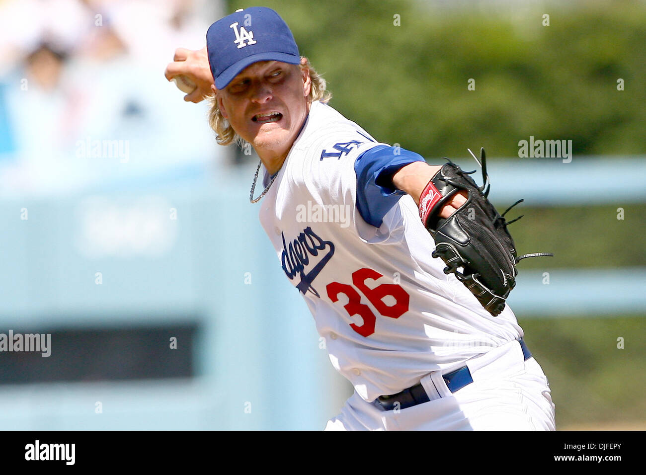 06 Jun 2010: Los Angeles Dodger relief pitcher Jeff Weaver makes a ...