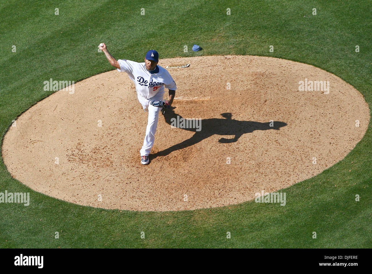 06 Jun 2010: Los Angeles Dodger relief pitcher Ronald Bellisario makes ...