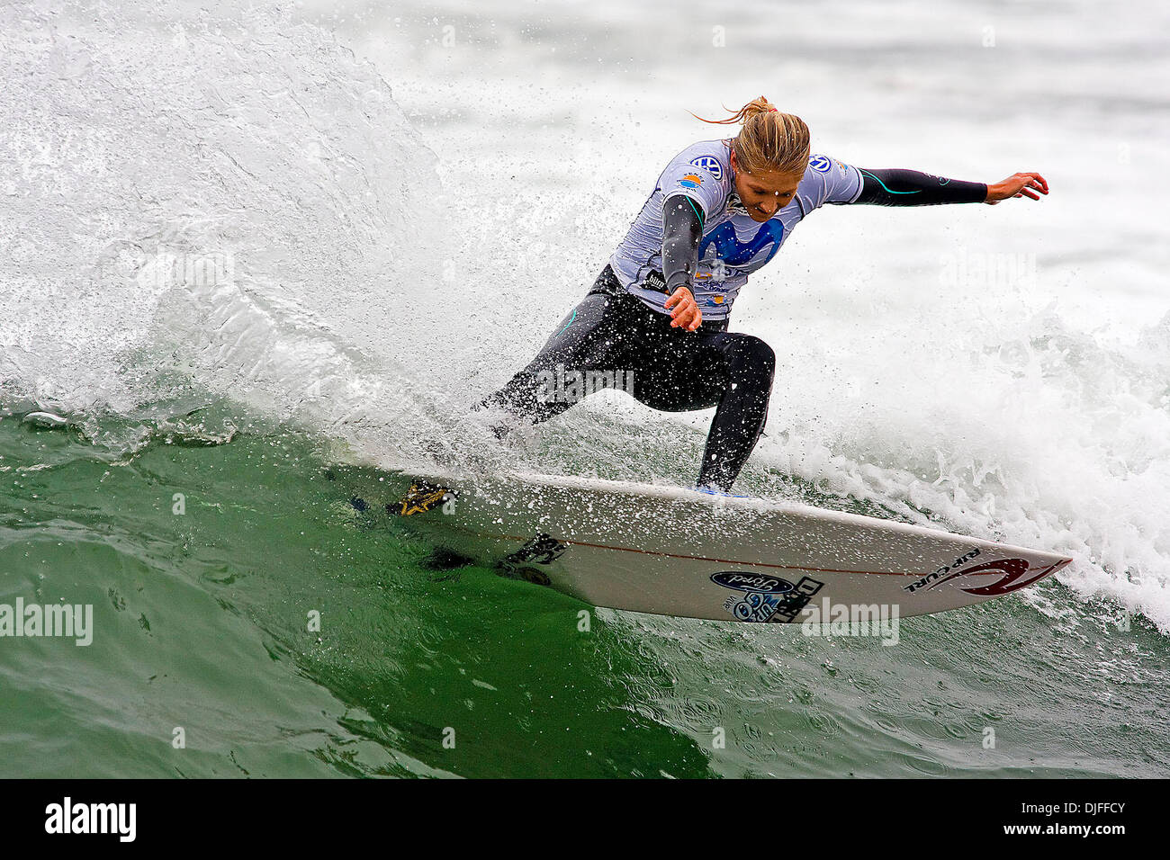 Stephanie Gilmore Surfing