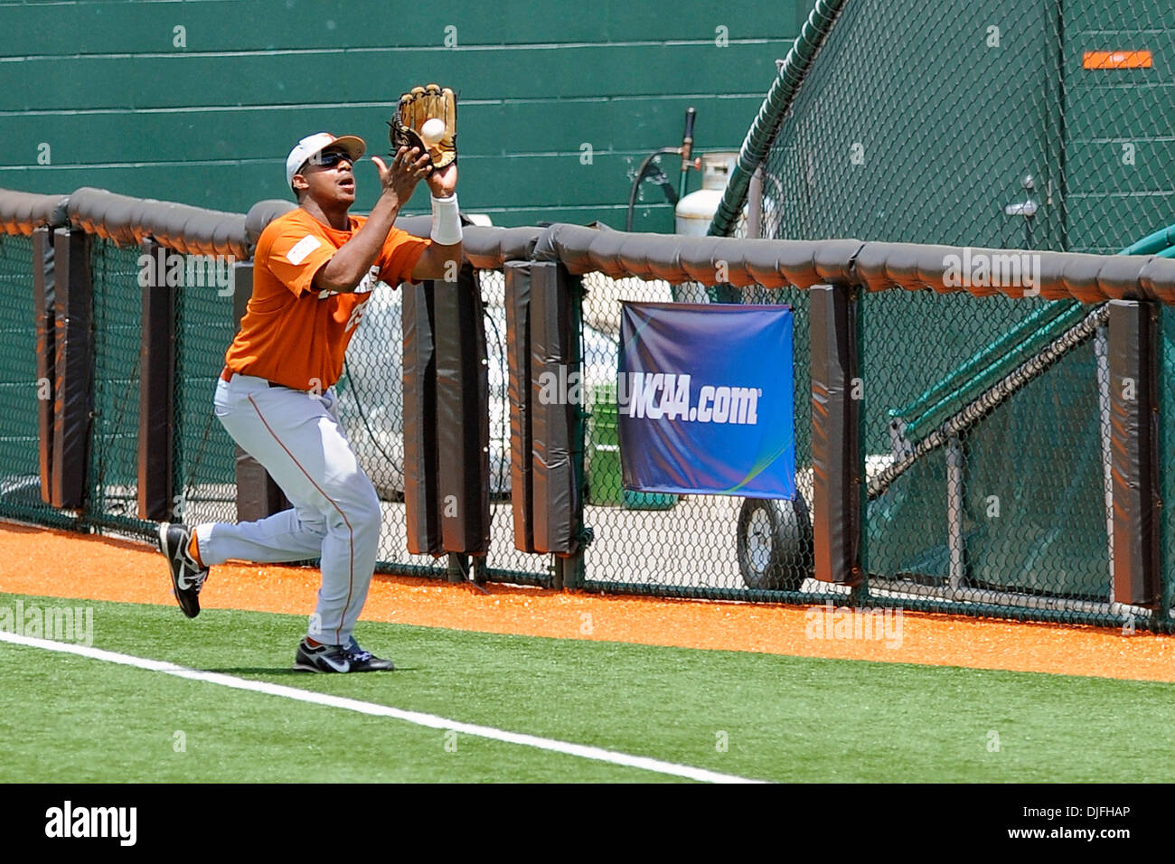 29) Kevin Keyes makes the final out of the eighth inning in Game 2 of ...