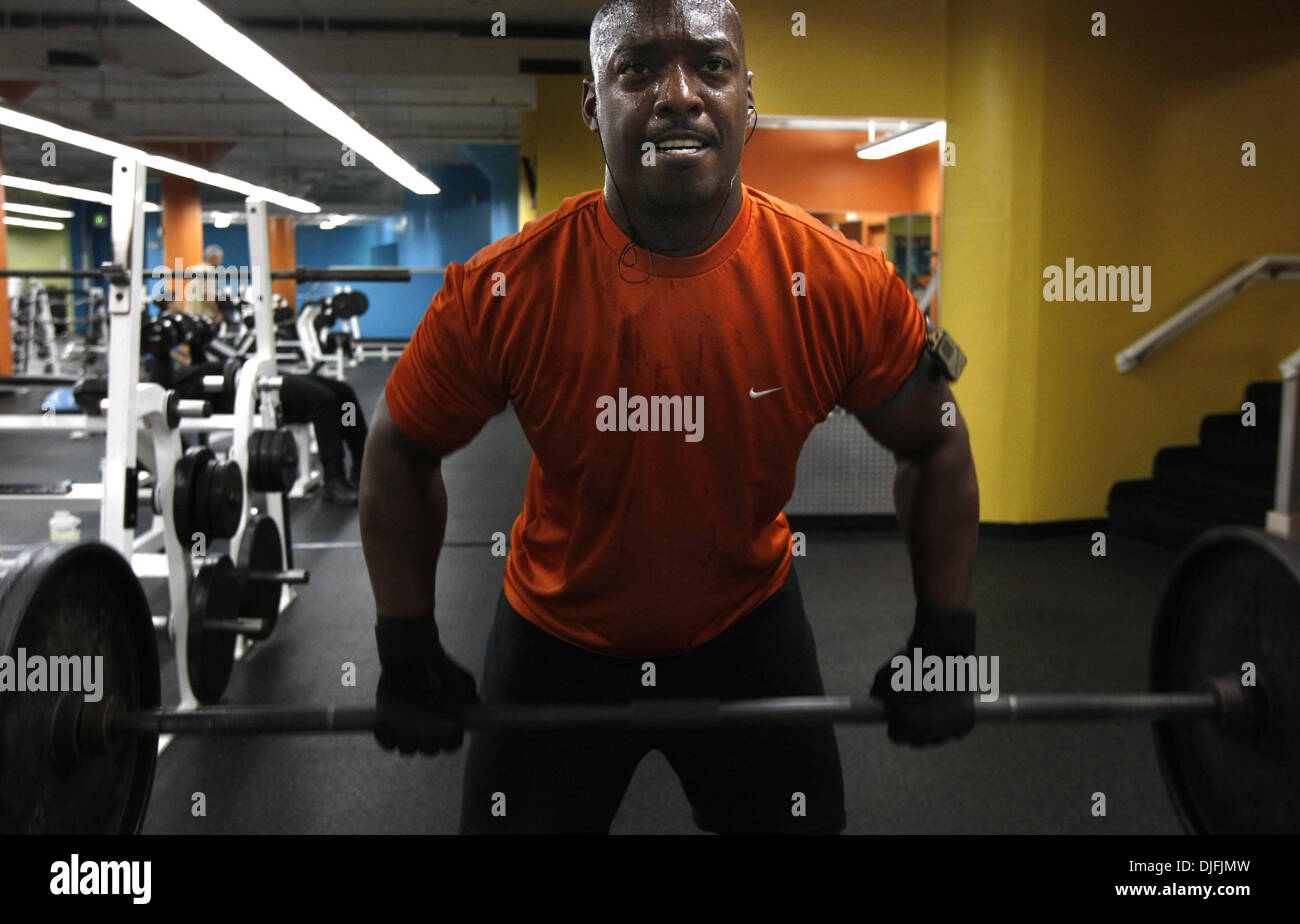 Memphis stroke hi-res stock photography and images - Alamy