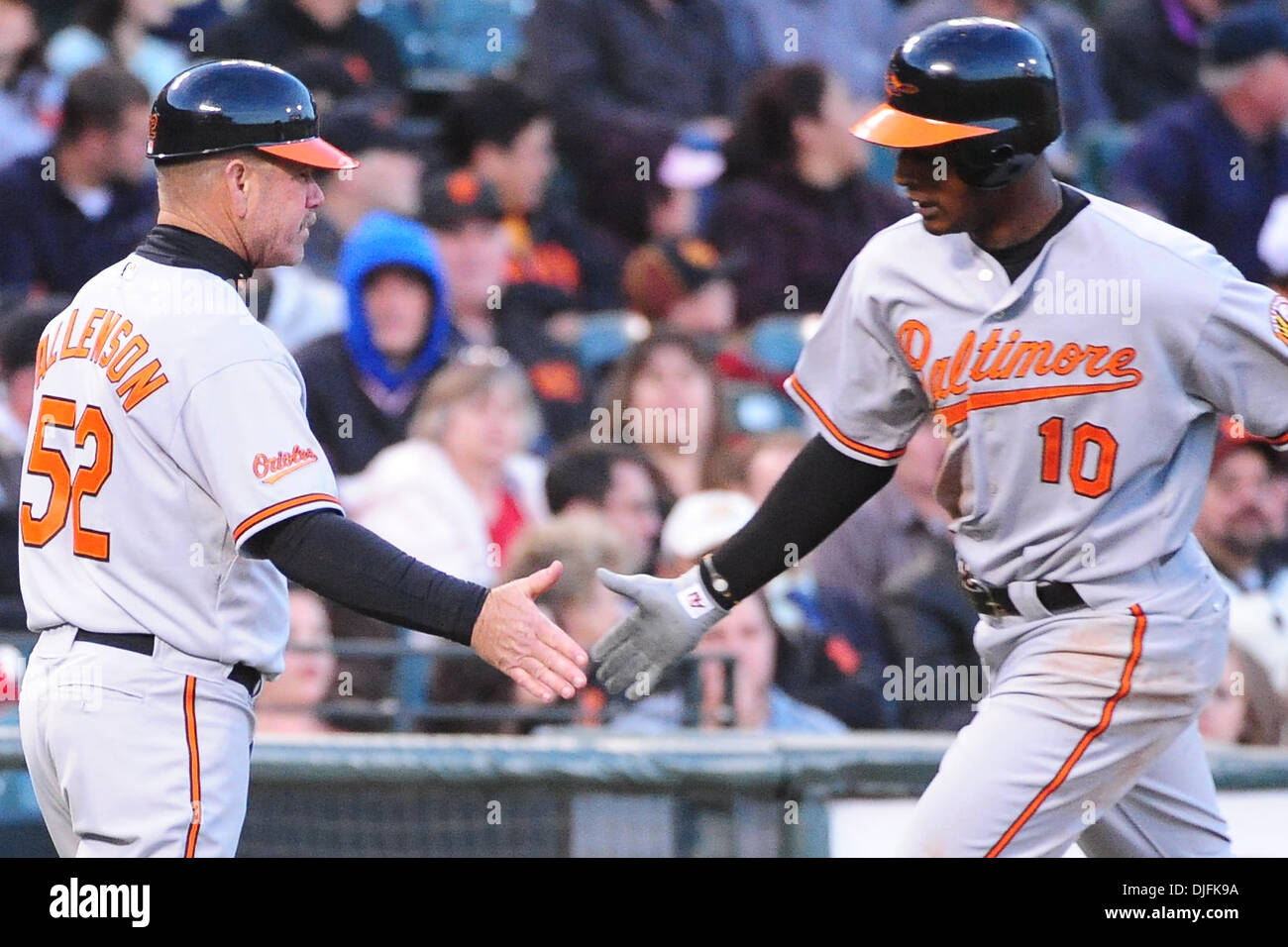 San Francisco, CA: Baltimore Orioles Ty Wigginton (10) rounds third ...