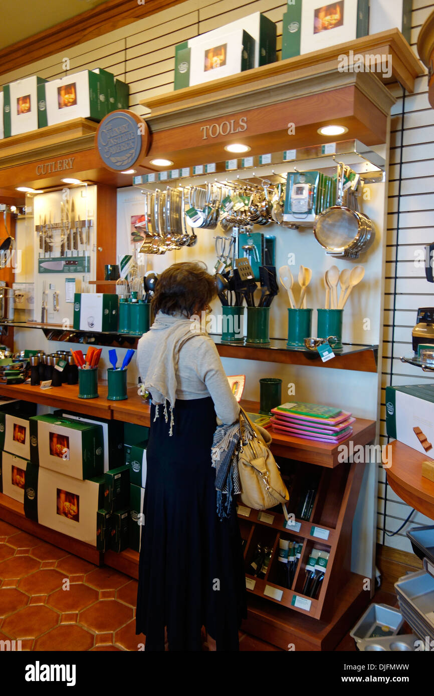 Woman chef hyde park hi-res stock photography and images - Alamy